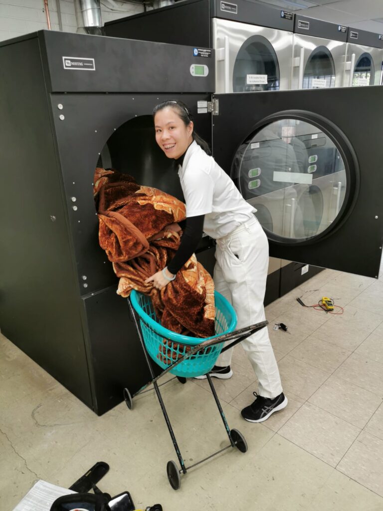 Laundromat - HQ Laundry